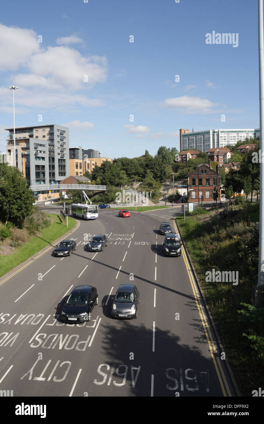 Traffic roundabout island hi-res stock photography and images - Alamy