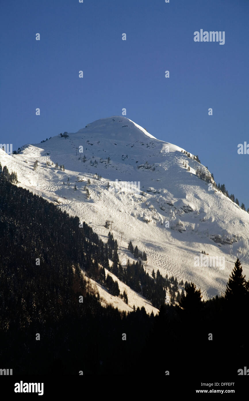 Pointe De Nyon beneath the summit of The Pointe D'Angolon Morzine ...