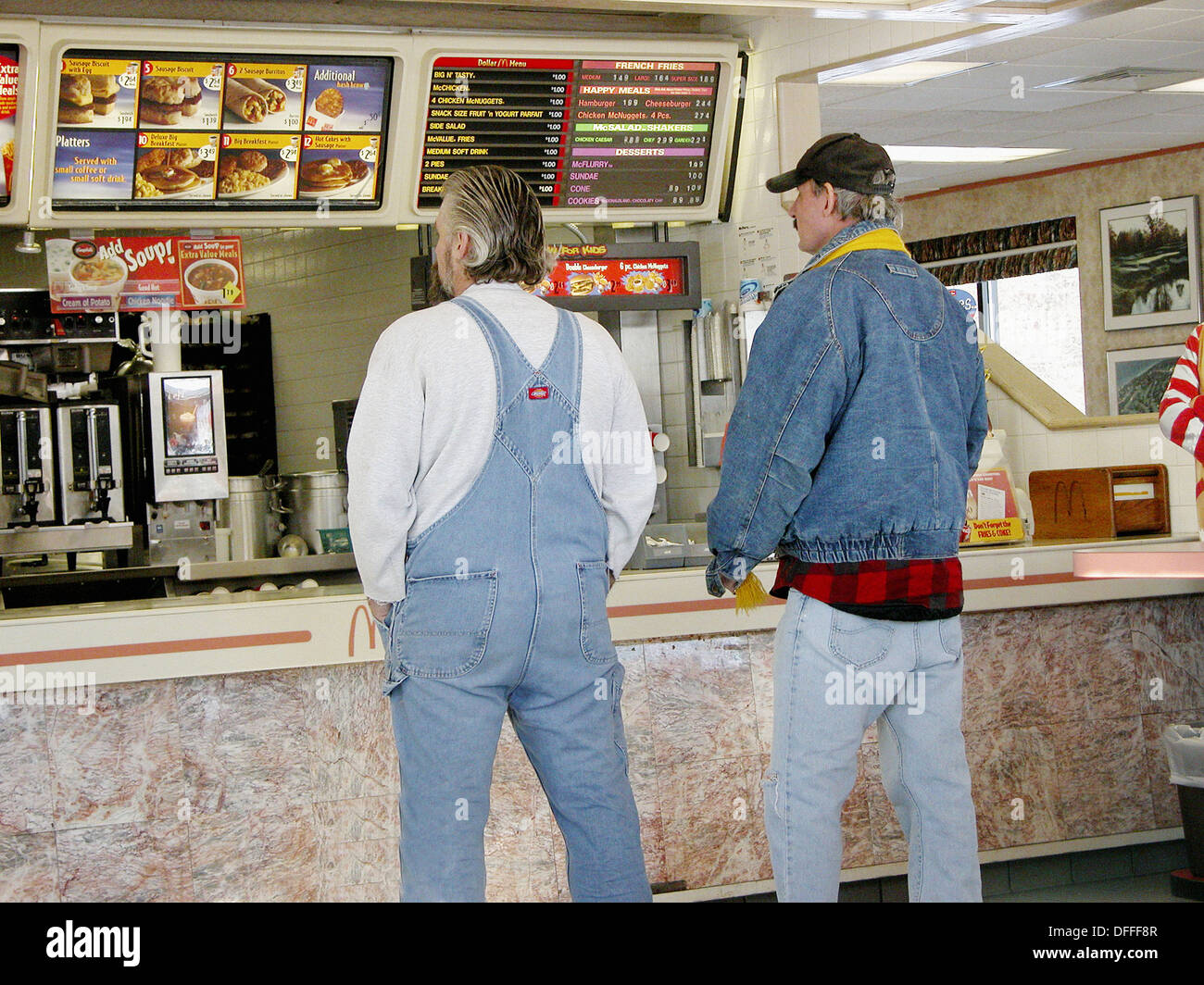 Mcdonalds menu sign hi-res stock photography and images - Alamy