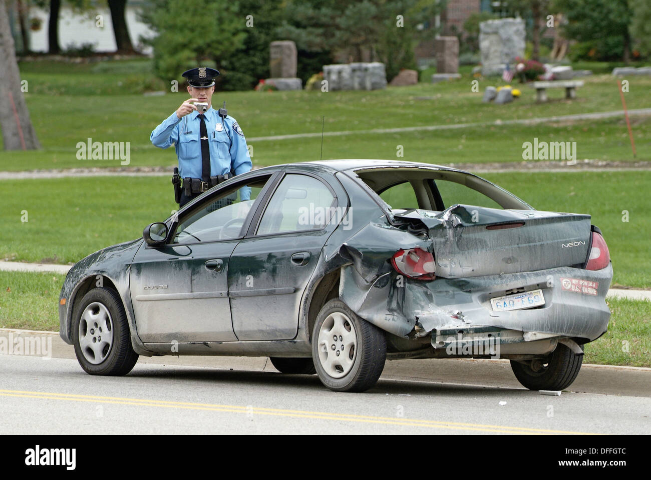 Accident car crash police removal hi-res stock photography and images ...
