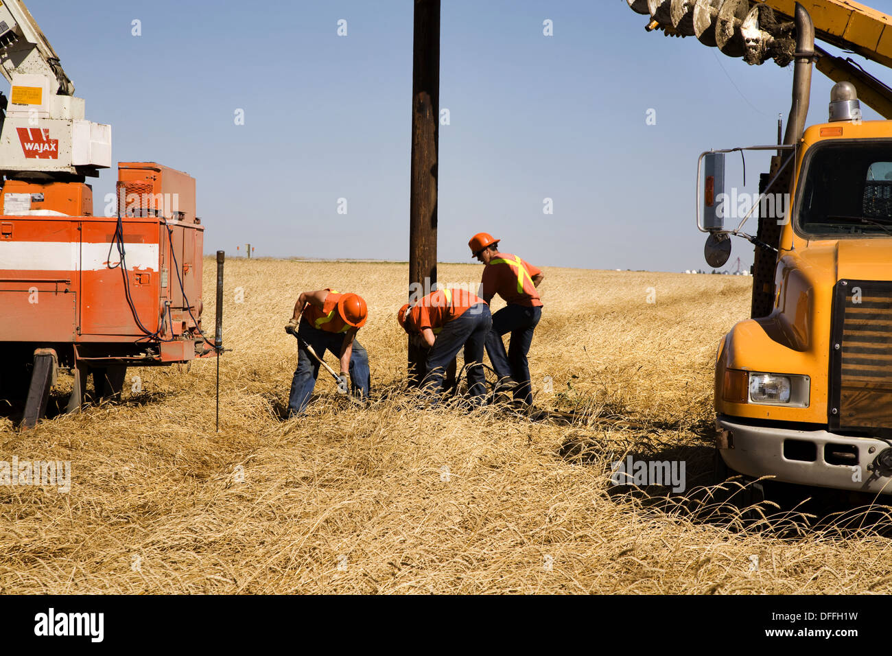 Hydro repair crew hi-res stock photography and images - Alamy