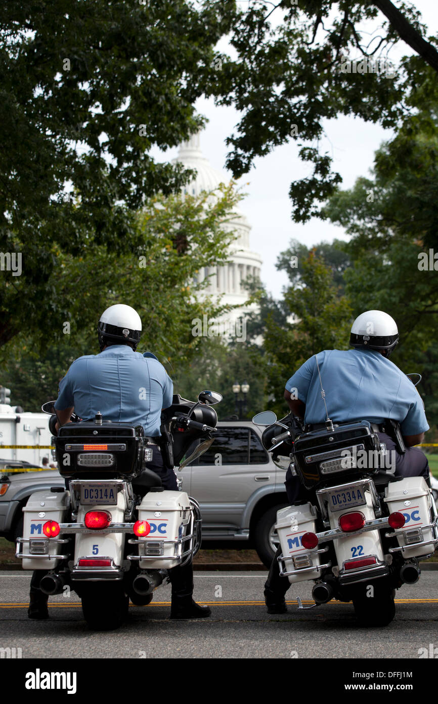 Us capitol police motorcycle unit hi-res stock photography and images ...