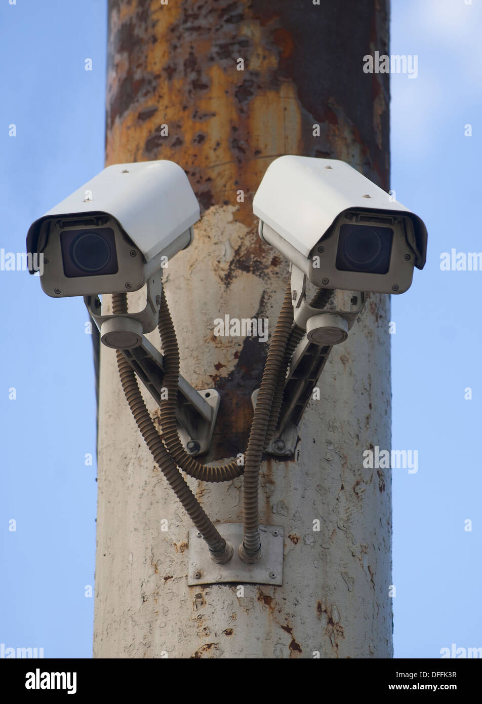 Control surveillance hi-res stock photography and images - Alamy