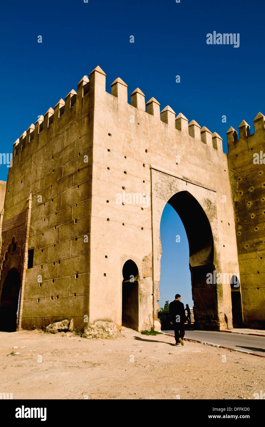 Arabia medina gate hi-res stock photography and images - Alamy
