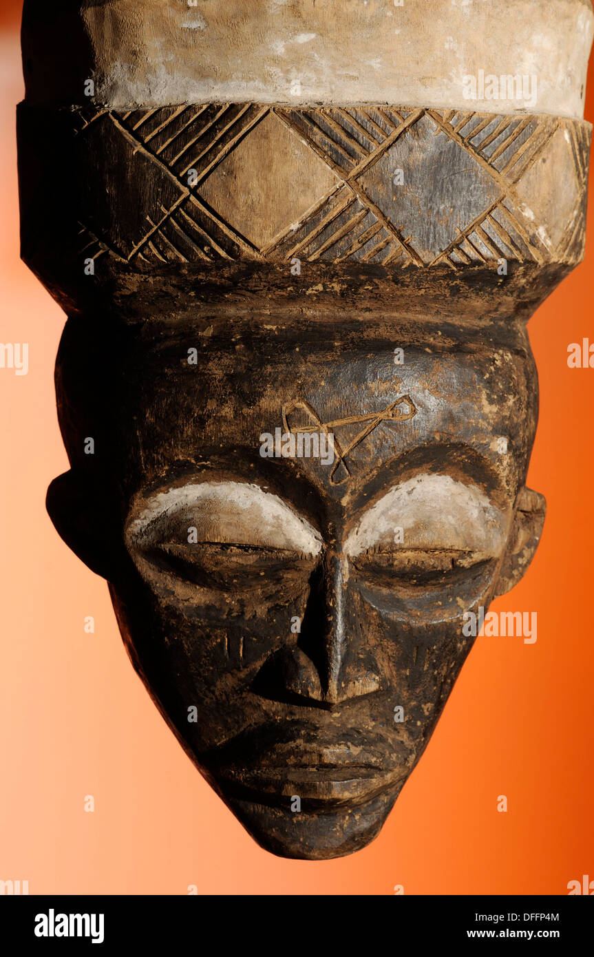 Zambian Mask High Resolution Stock Photography and Images - Alamy