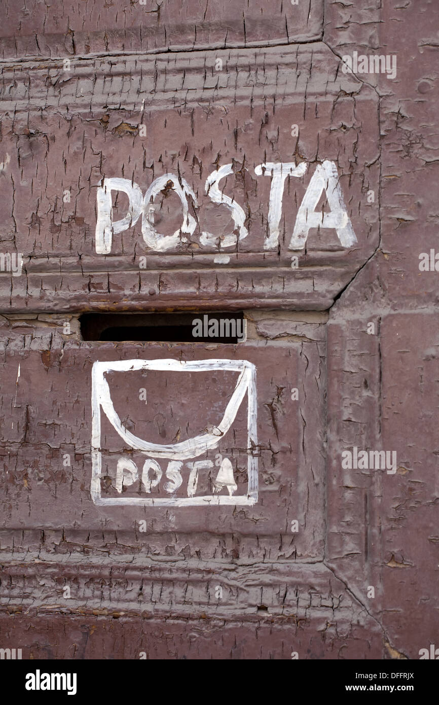 Envelope slit hi-res stock photography and images - Alamy