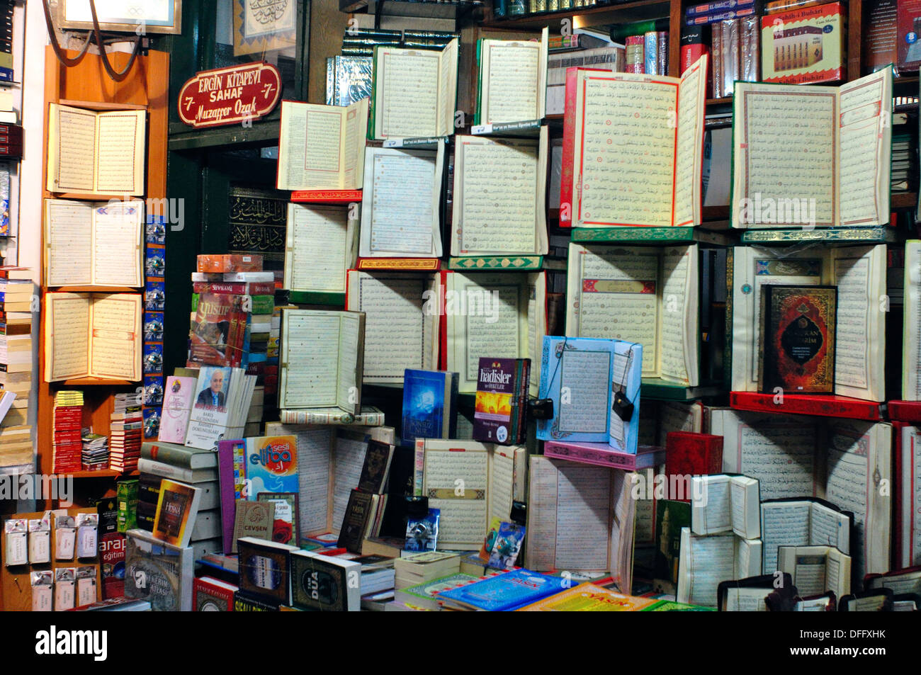 Book bazaar istanbul turkey hi-res stock photography and images - Alamy