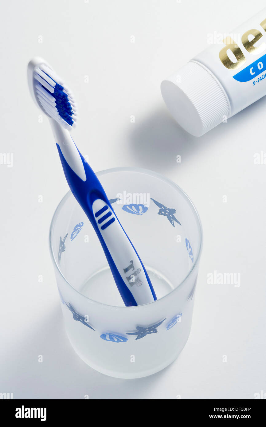 Toothbrush and Toothpaste Stock Photo - Alamy