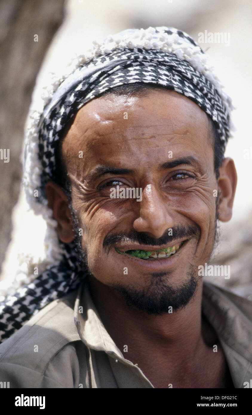 Man chewing qat hi-res stock photography and images - Alamy