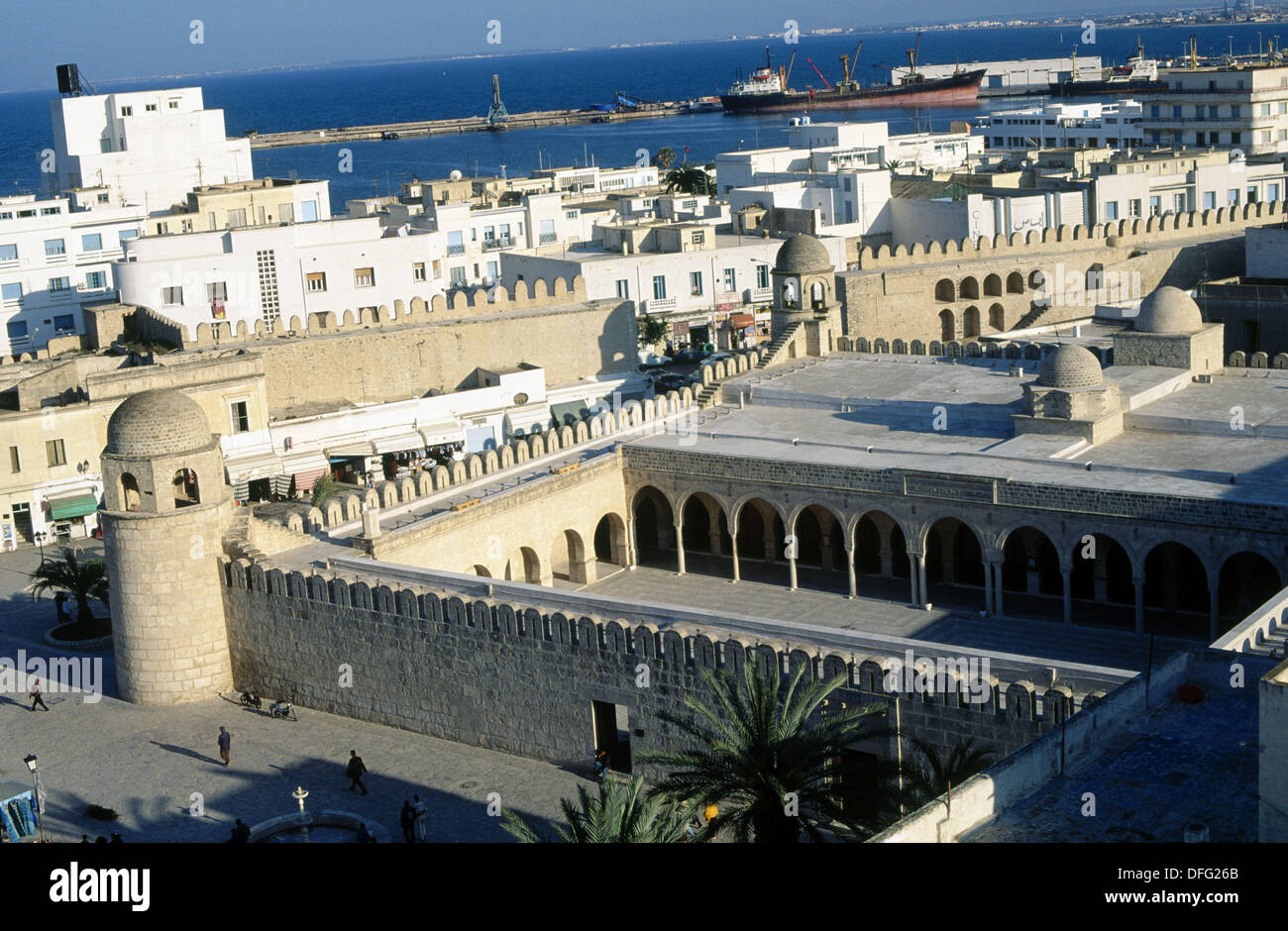 Mosque wall sousse hi-res stock photography and images - Alamy