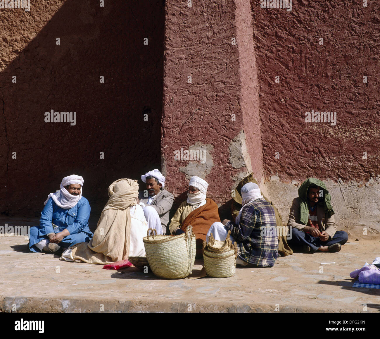 Timimoun people High Resolution Stock Photography and Images - Alamy