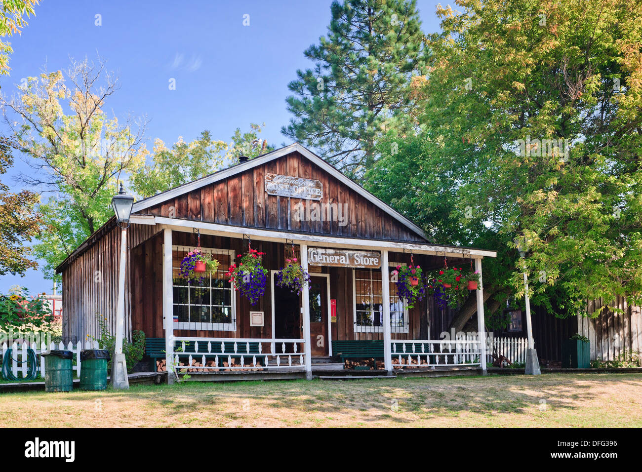 General store 1800's hi-res stock photography and images - Alamy