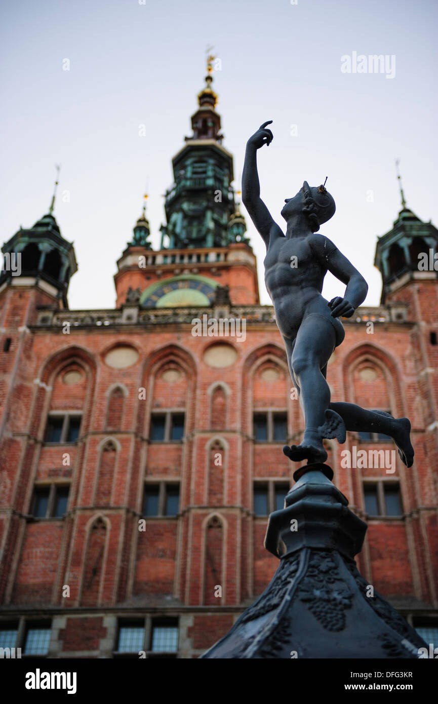 Statue statues gdansk hi-res stock photography and images - Alamy