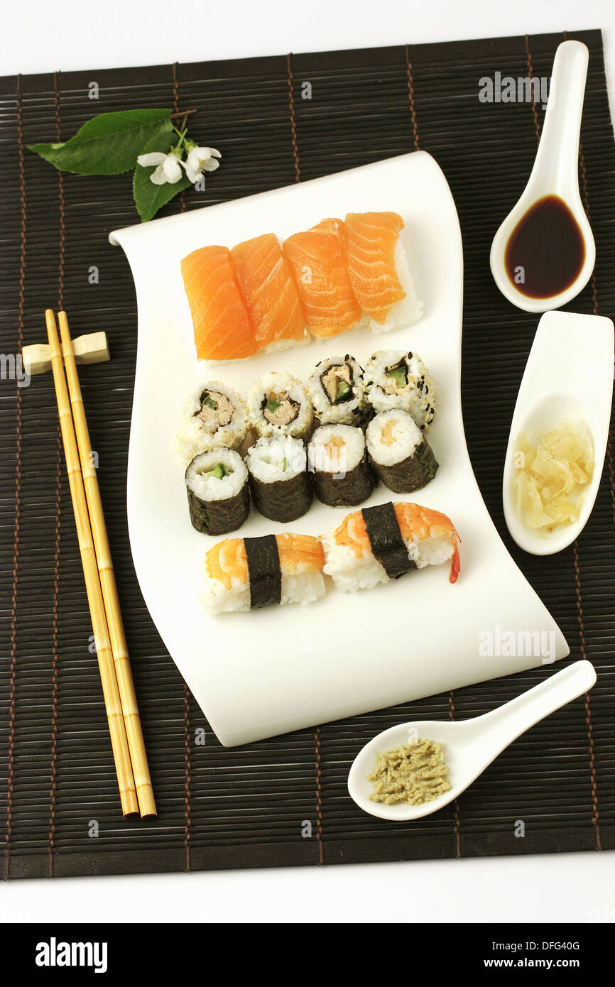 China sushi hi-res stock photography and images - Alamy