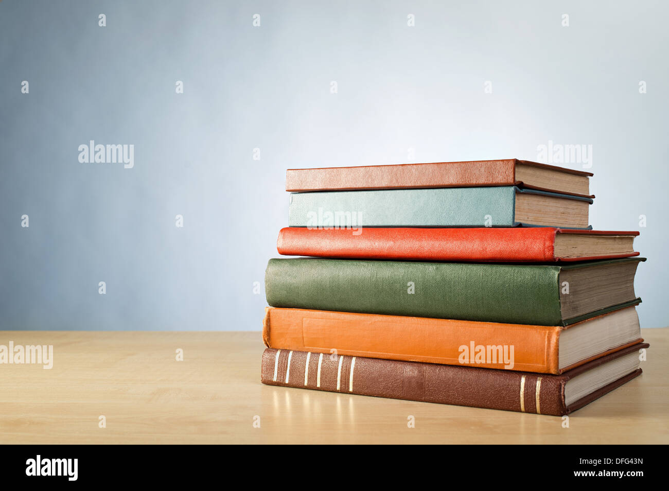 Book spine blank hi-res stock photography and images - Alamy