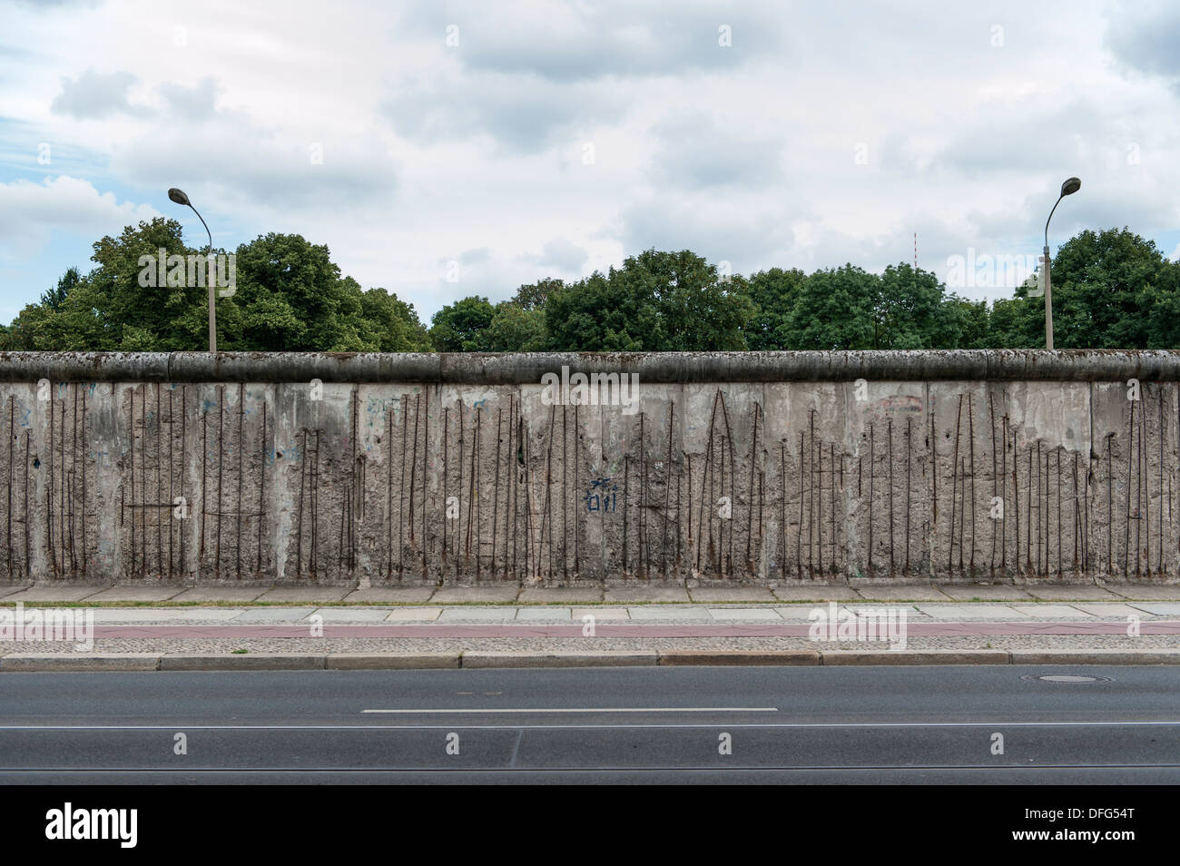 View of a section of the Berlin Wall at Bernauer Strasse, Berlin ...