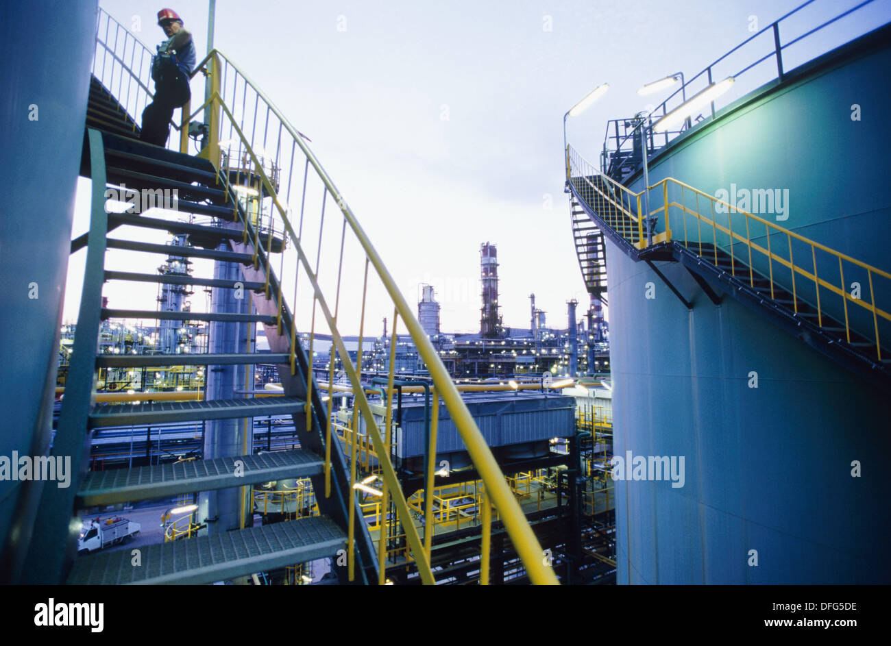 Gas tanks repsol ypf oil refinery hi-res stock photography and images ...