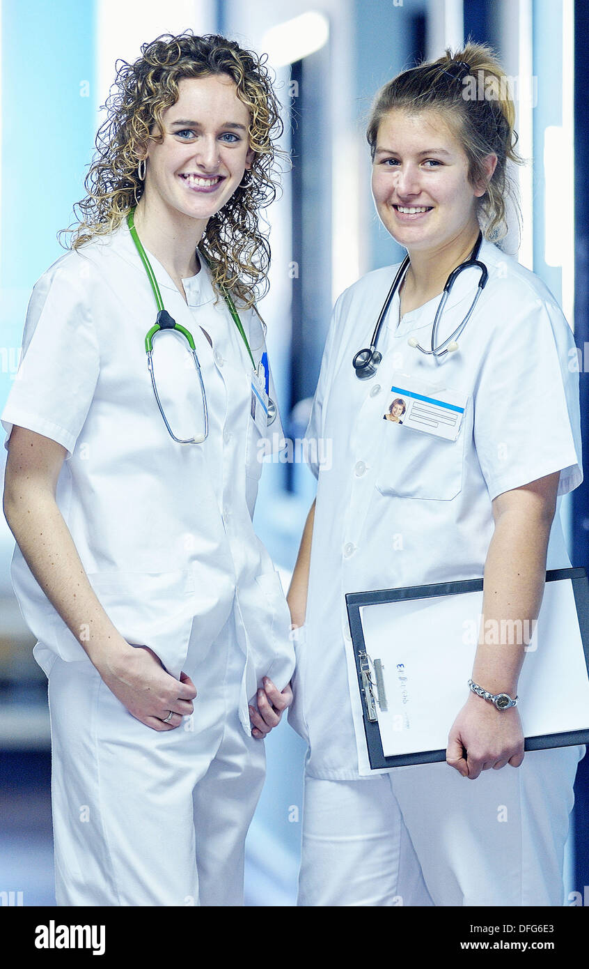 Students europe smile hi-res stock photography and images - Alamy