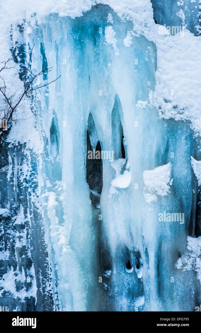 Ice and snow images hi-res stock photography and images - Alamy