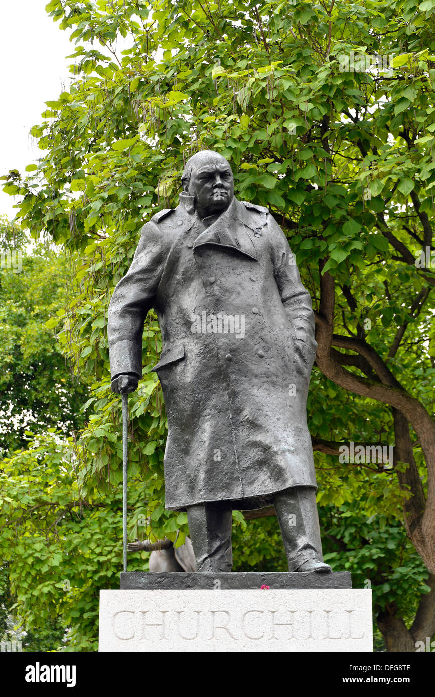 Statue of Sir Winston Churchill, London, London region, England, United ...