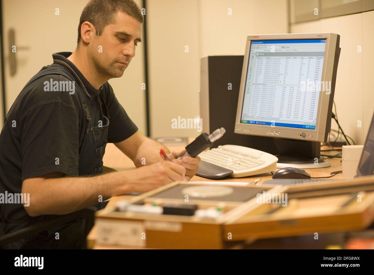 Metrology. Test bench. Talleres MYL. Spindle manufacturing and ...