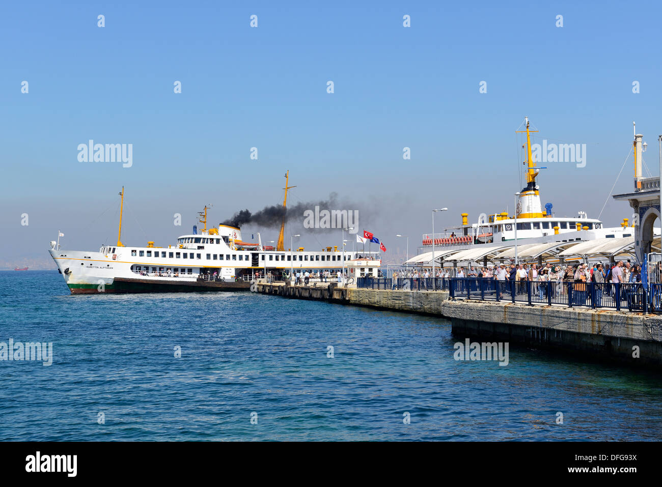 Istanbul ports hi-res stock photography and images - Alamy