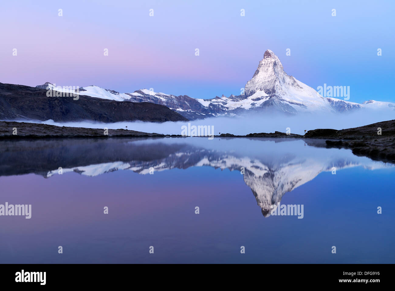 Matterhorn reflected in Lake Stellisee at dusk, Zermatt, Canton of ...