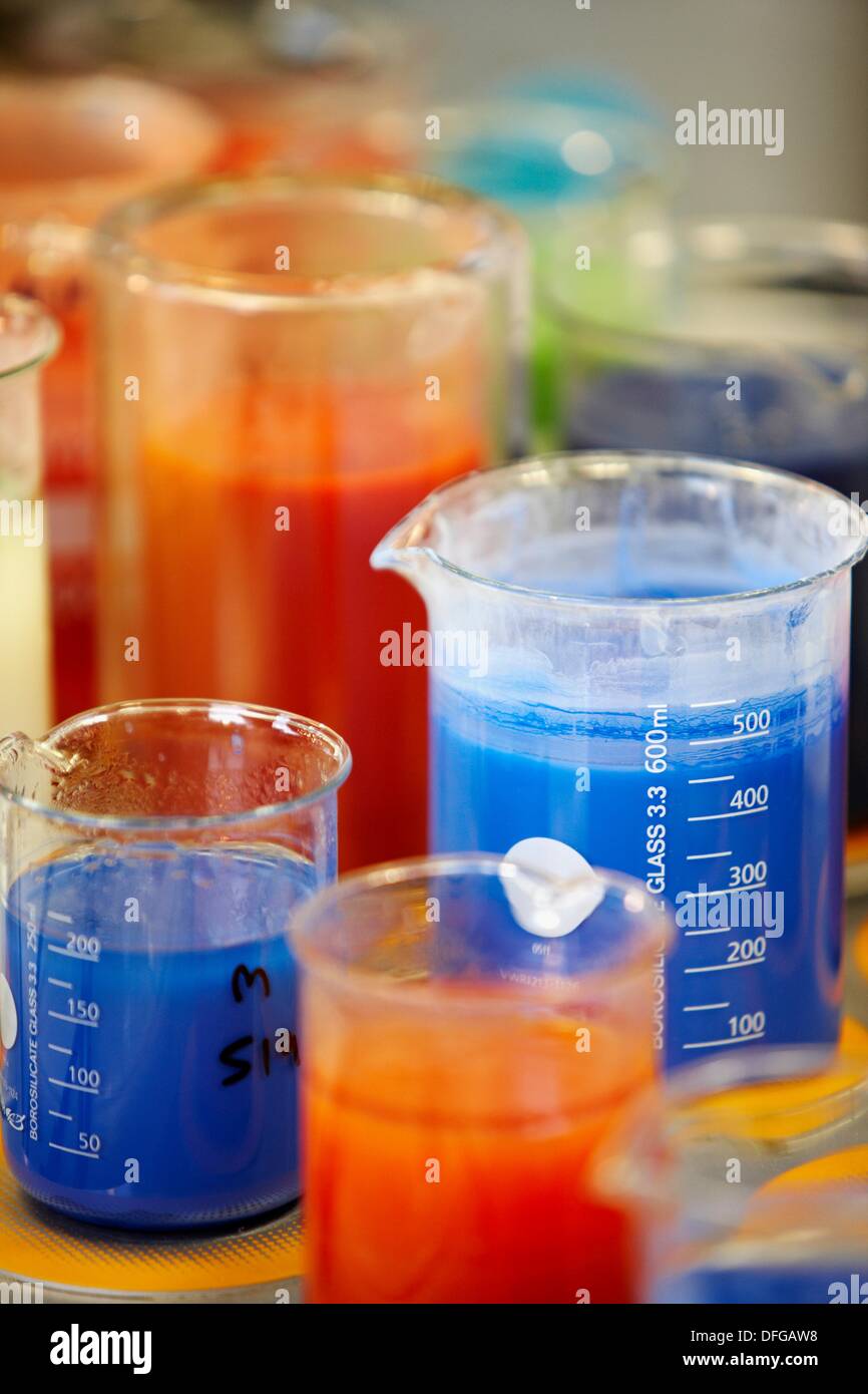 Research materials hi-res stock photography and images - Alamy