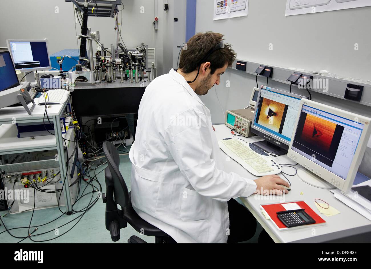Nanophotonics hi-res stock photography and images - Alamy