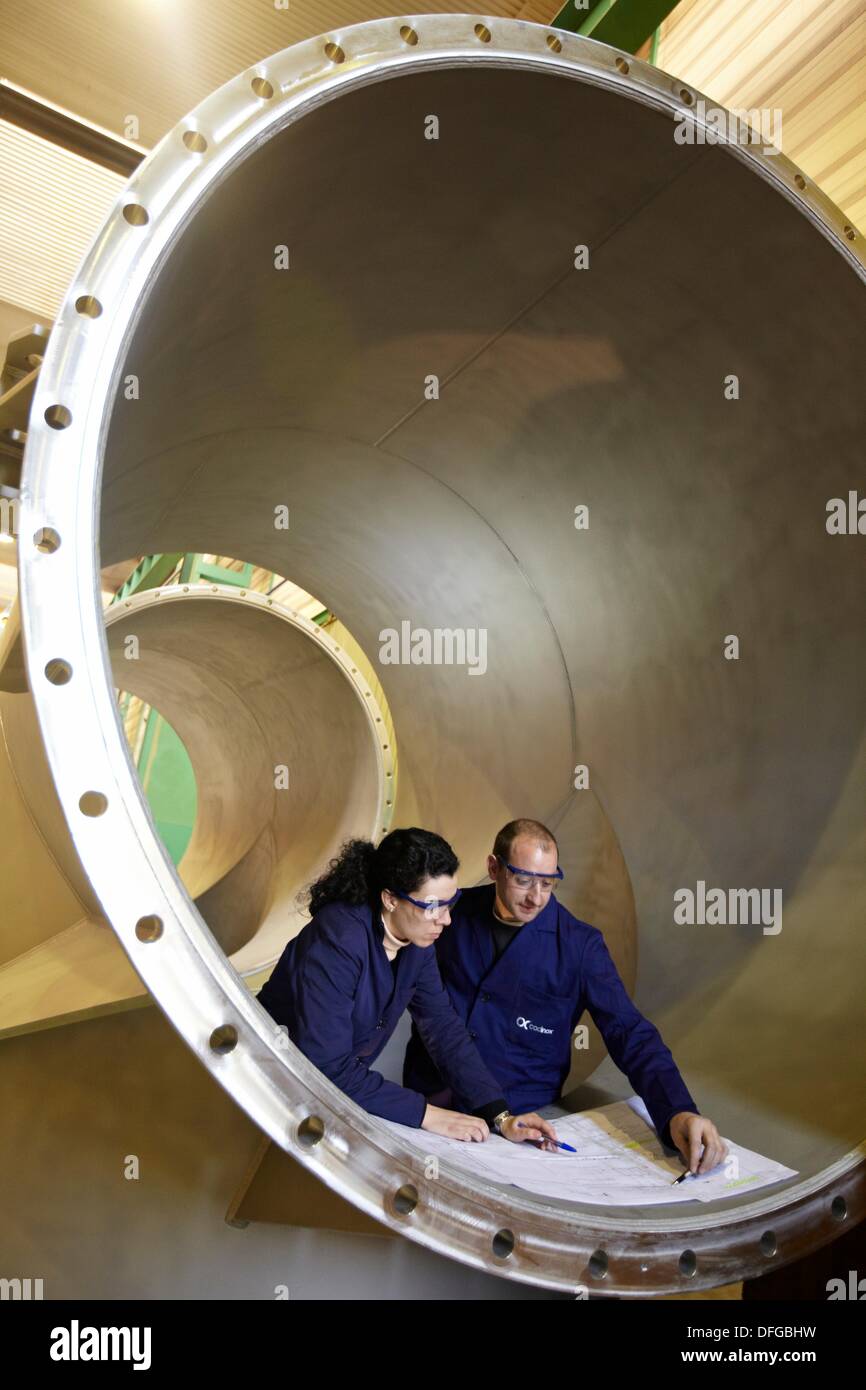 Boilermaking hi-res stock photography and images - Alamy