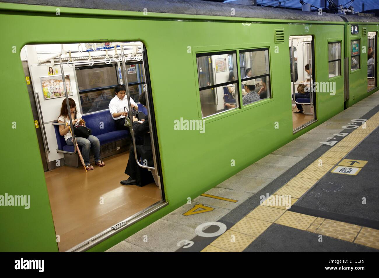 Inside house kyoto hi-res stock photography and images - Alamy