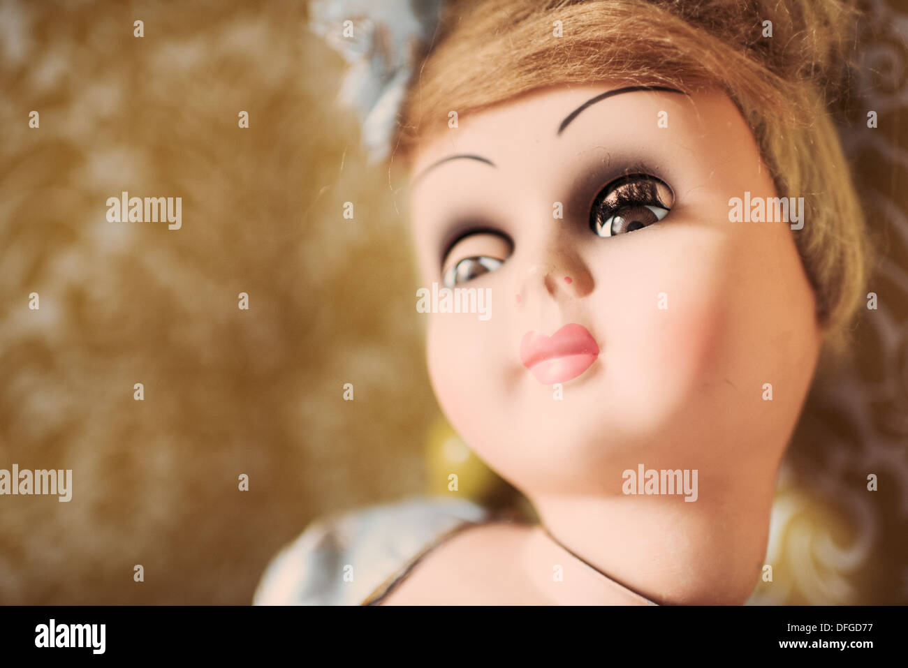 Old fashioned dolls hi-res stock photography and images - Alamy