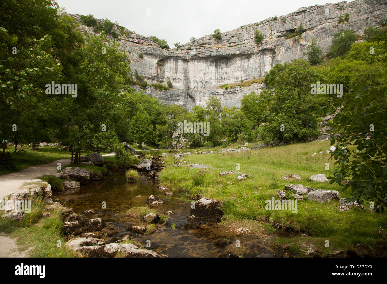 Malham Cove Yorkshire Stock Photo - Alamy