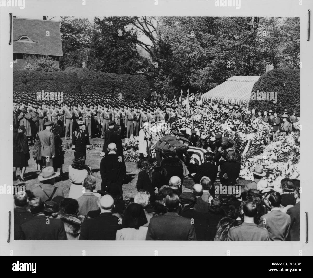 The funeral of Franklin D. Roosevelt is depicted in Hyde Park ...
