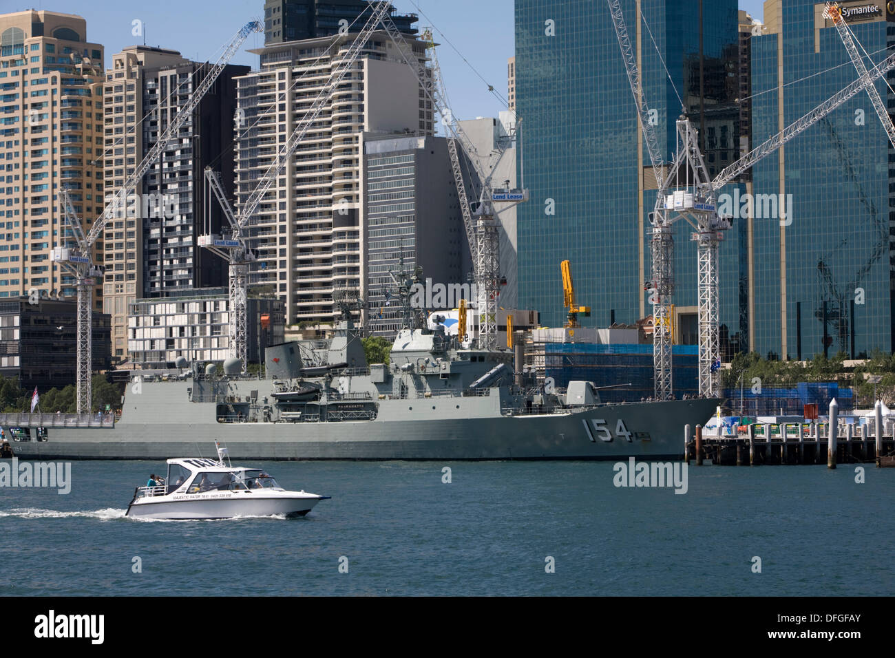 Australian navy ship construction hi-res stock photography and images ...