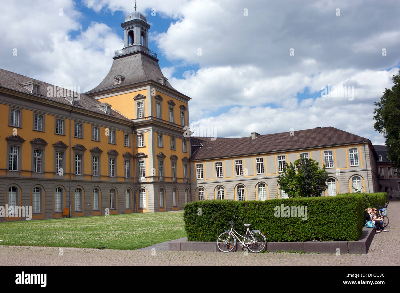 University bonn hi-res stock photography and images - Alamy