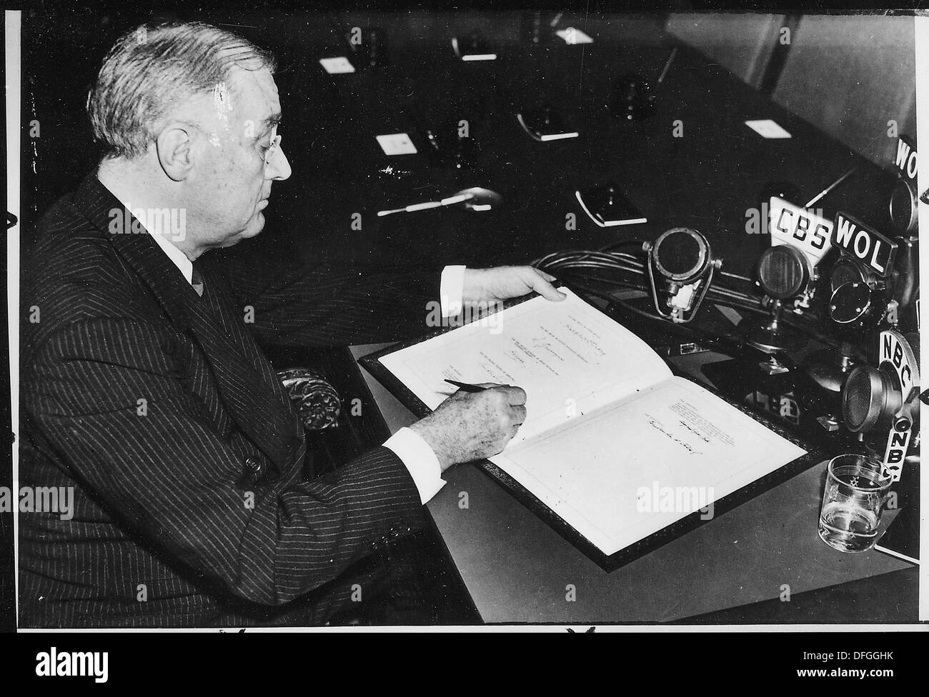 Fdrs wartime policies hi-res stock photography and images - Alamy