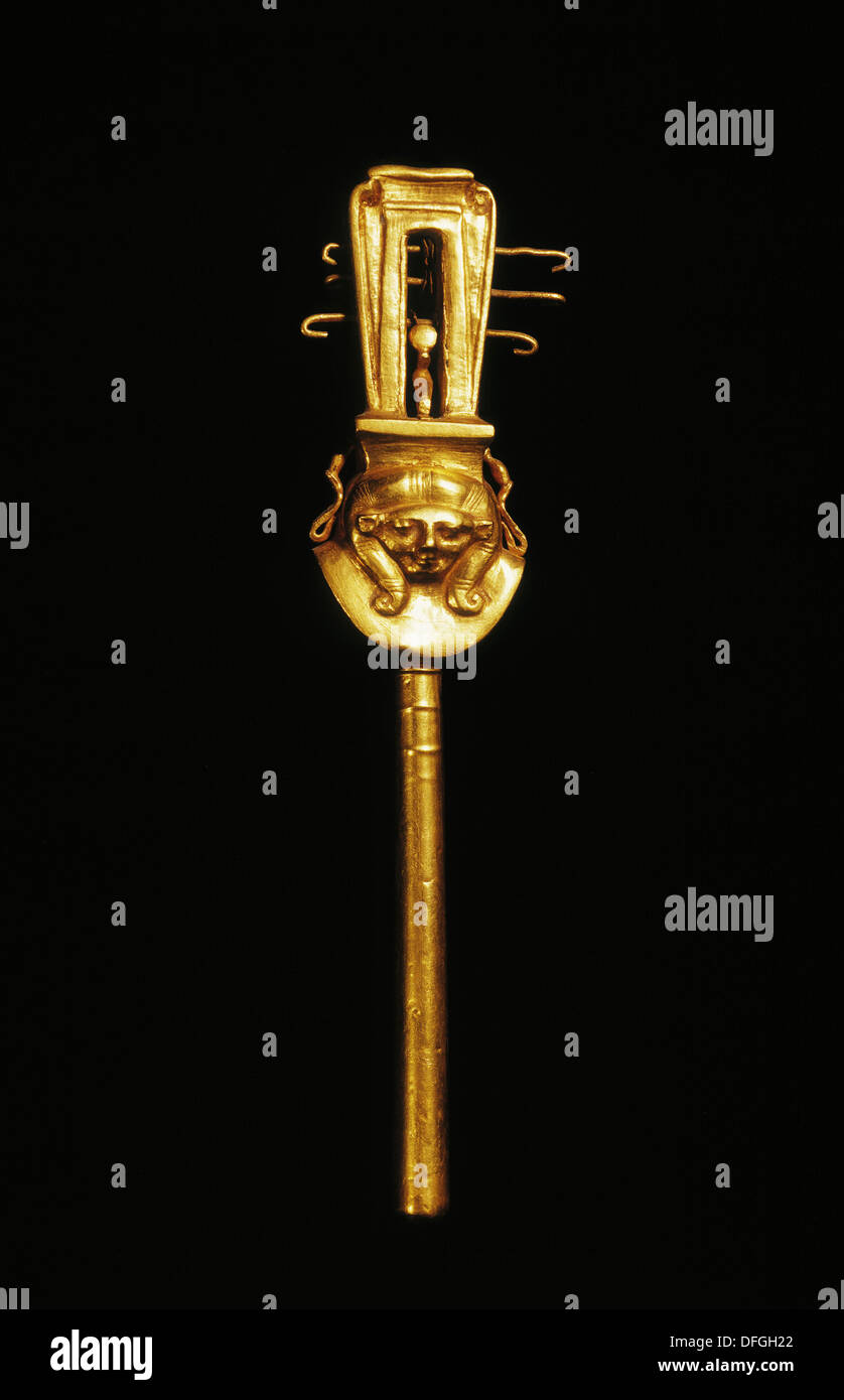 Egyptian musical instruments hi-res stock photography and images - Alamy