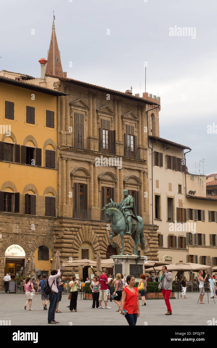 Statues of florence hi-res stock photography and images - Alamy