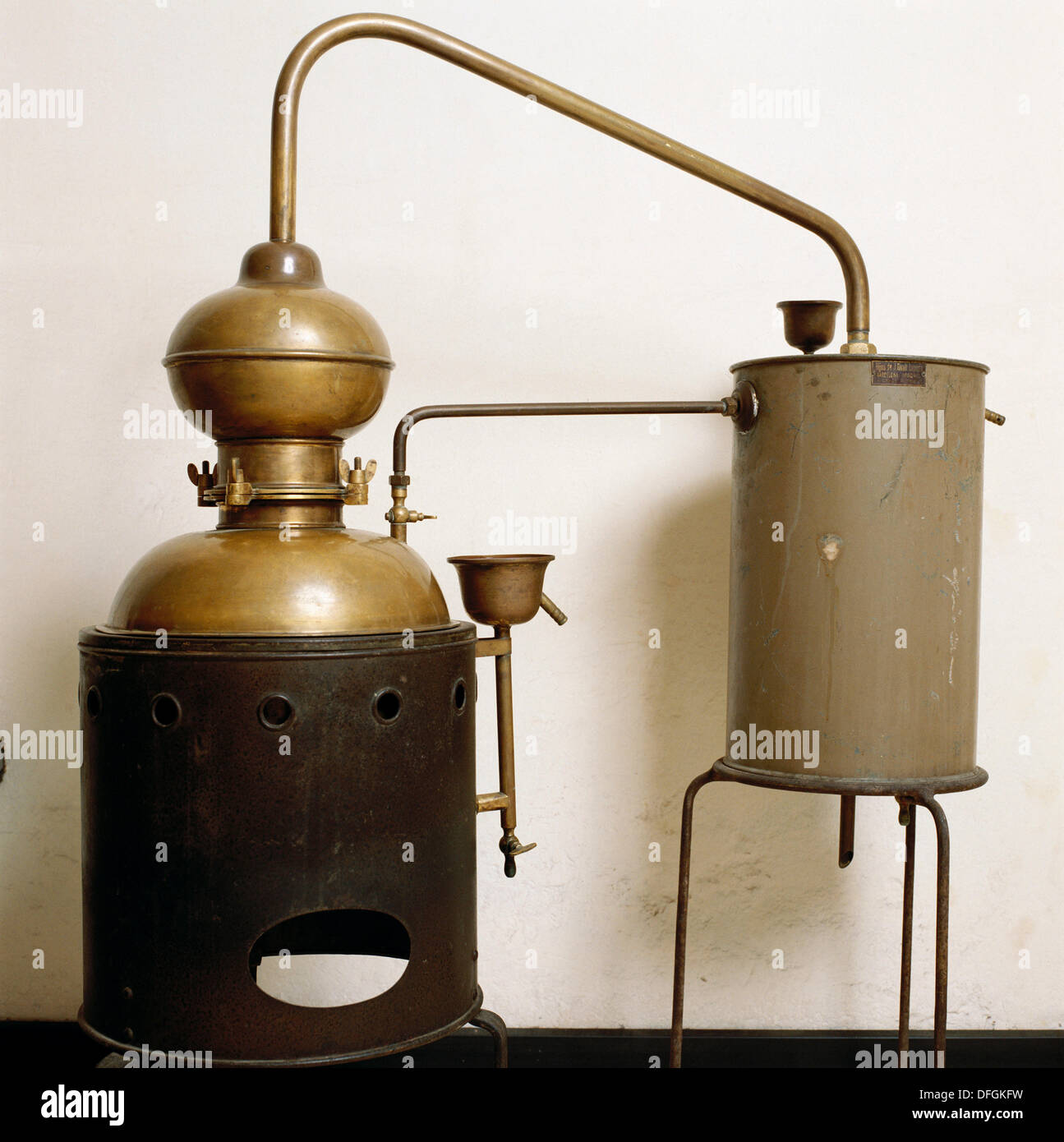 Alembic perfume hi-res stock photography and images - Alamy