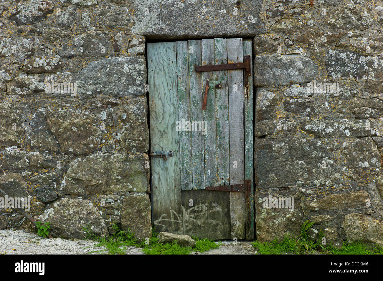 Old farm building in Zennor Cornwall UK Credit: David Levenson/Alamy ...