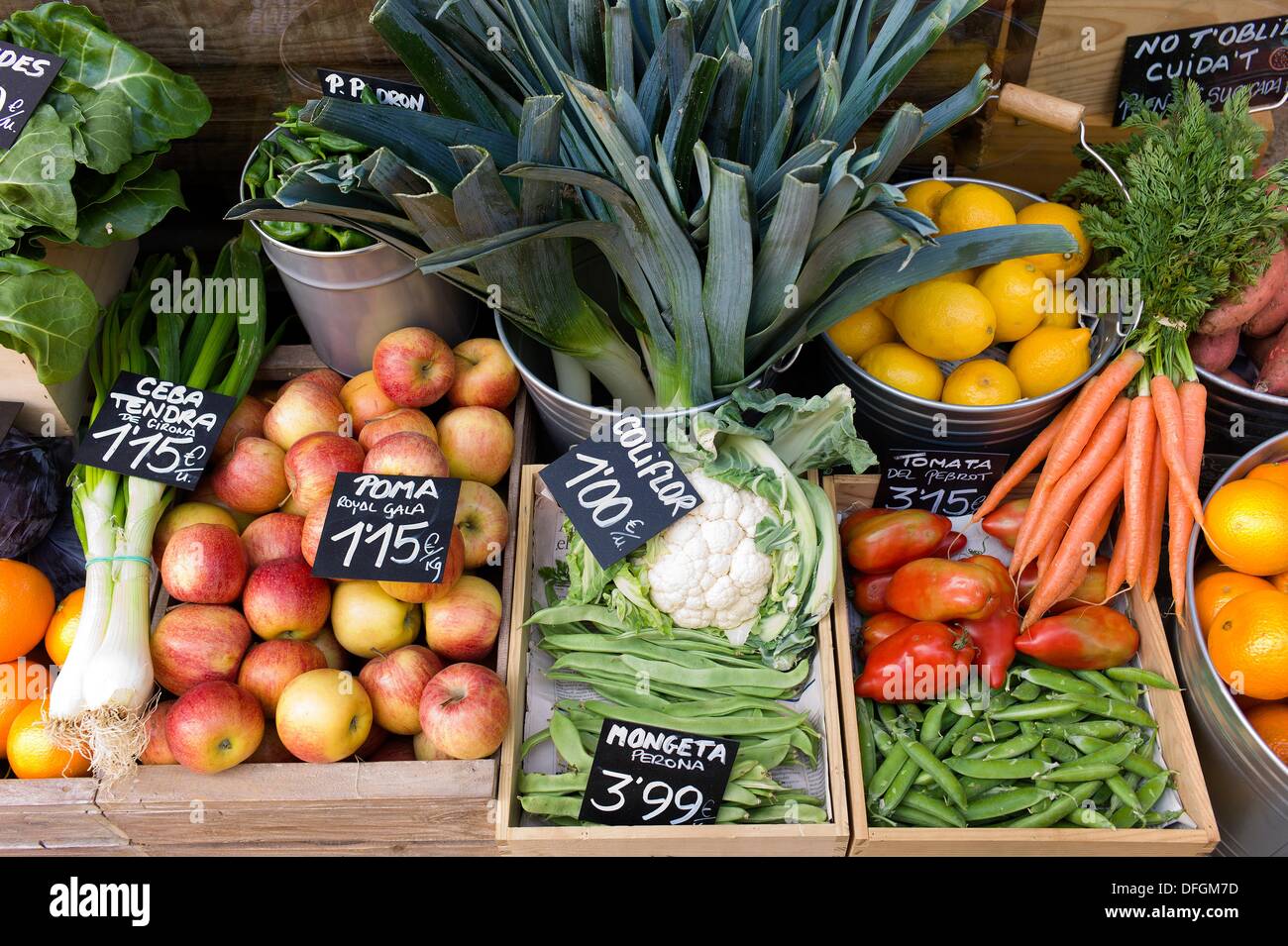 Frutas y frutas hi-res stock photography and images - Alamy