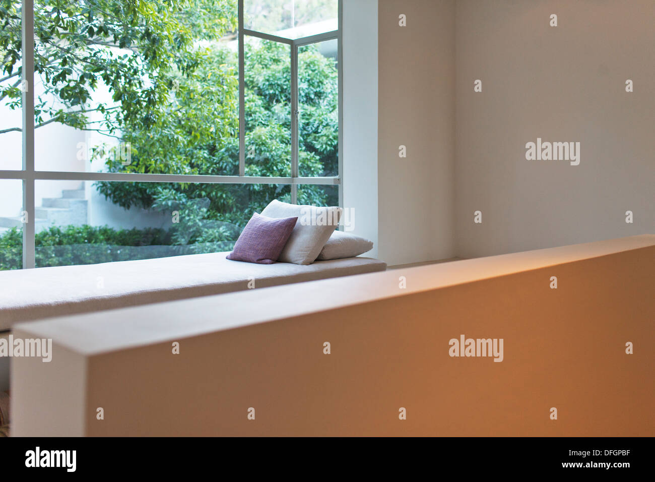 Window courtyard hi-res stock photography and images - Alamy