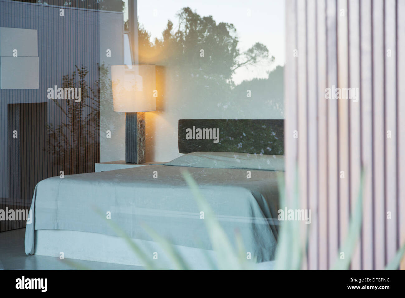 See through bedroom hi-res stock photography and images - Alamy