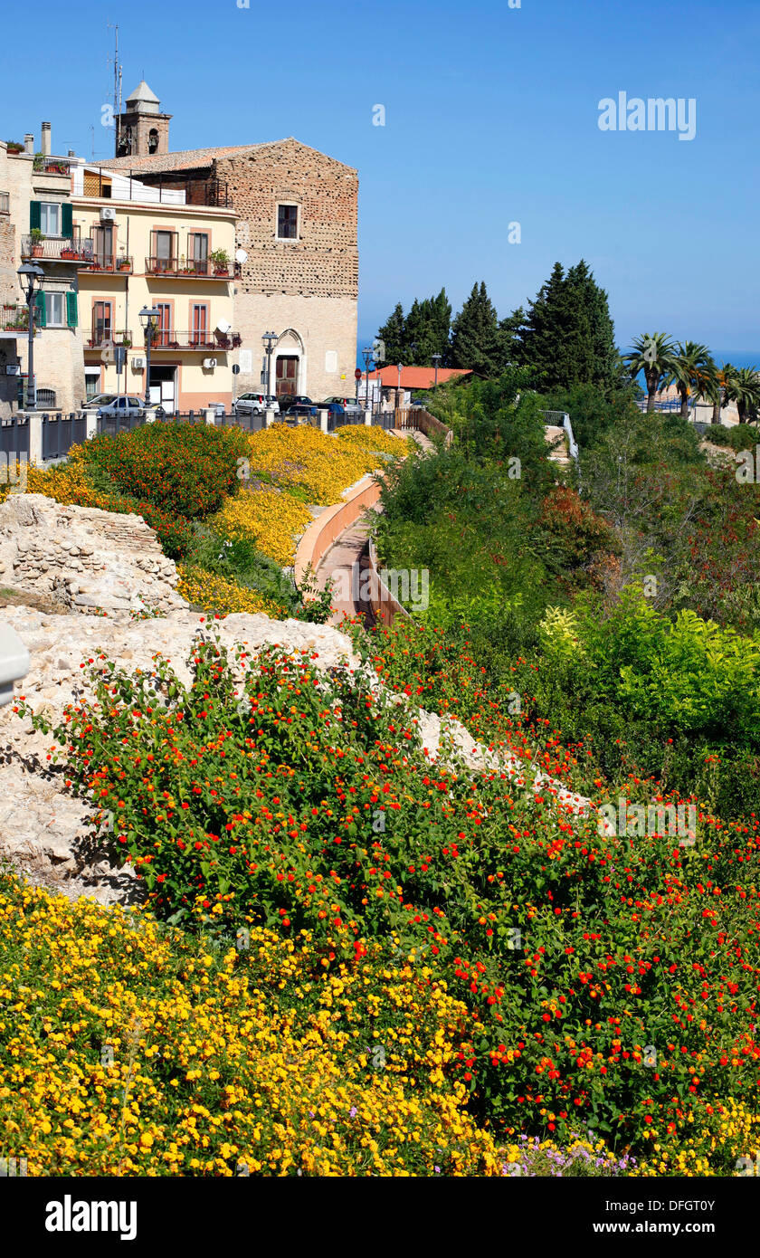 Vasto hi-res stock photography and images - Alamy
