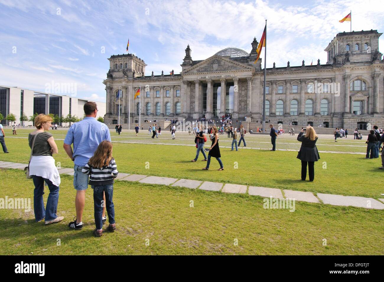 Platz der republik platz hi-res stock photography and images - Alamy