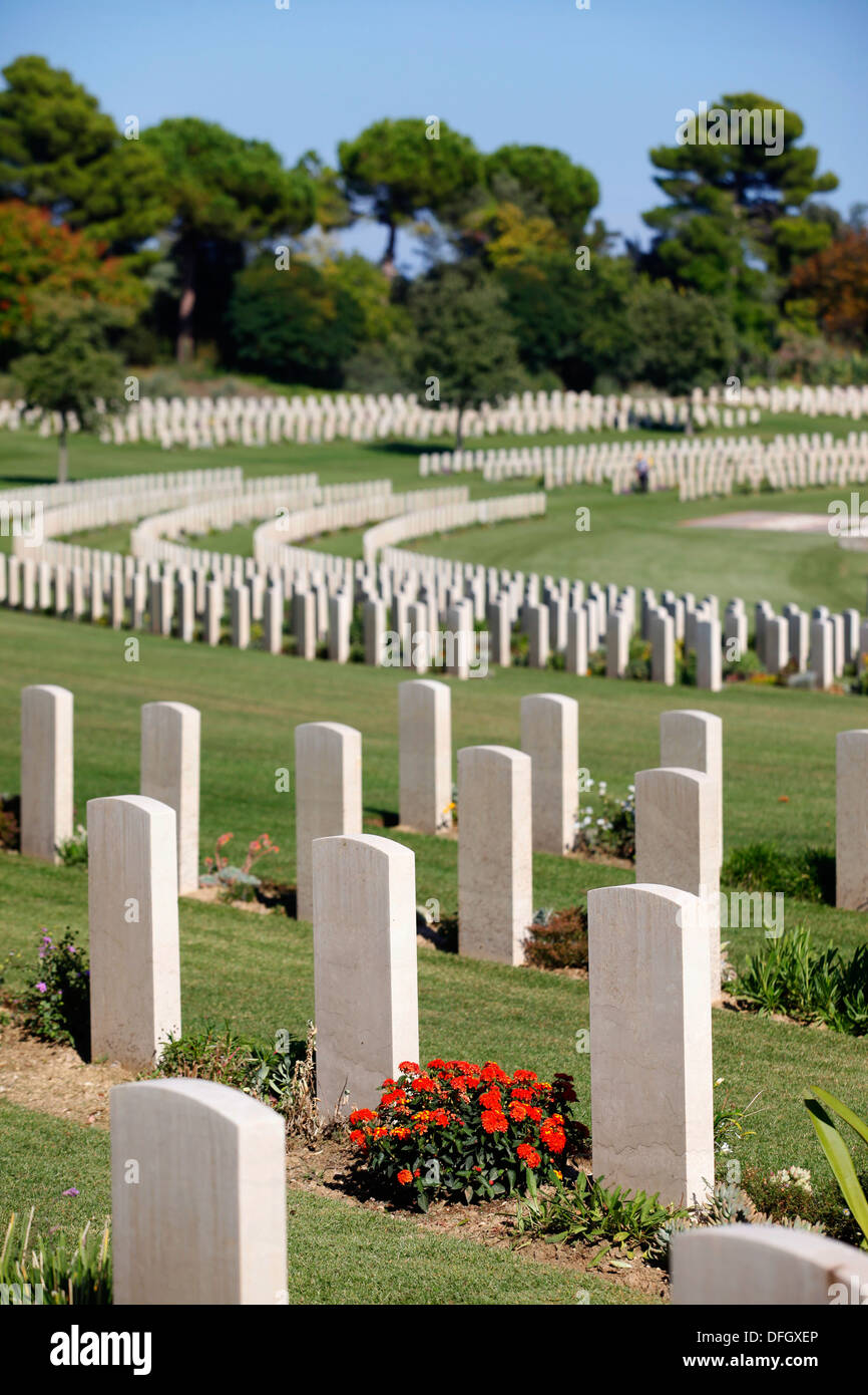 The Sangro River War Cemetery near Vasto in Italy Stock Photo - Alamy