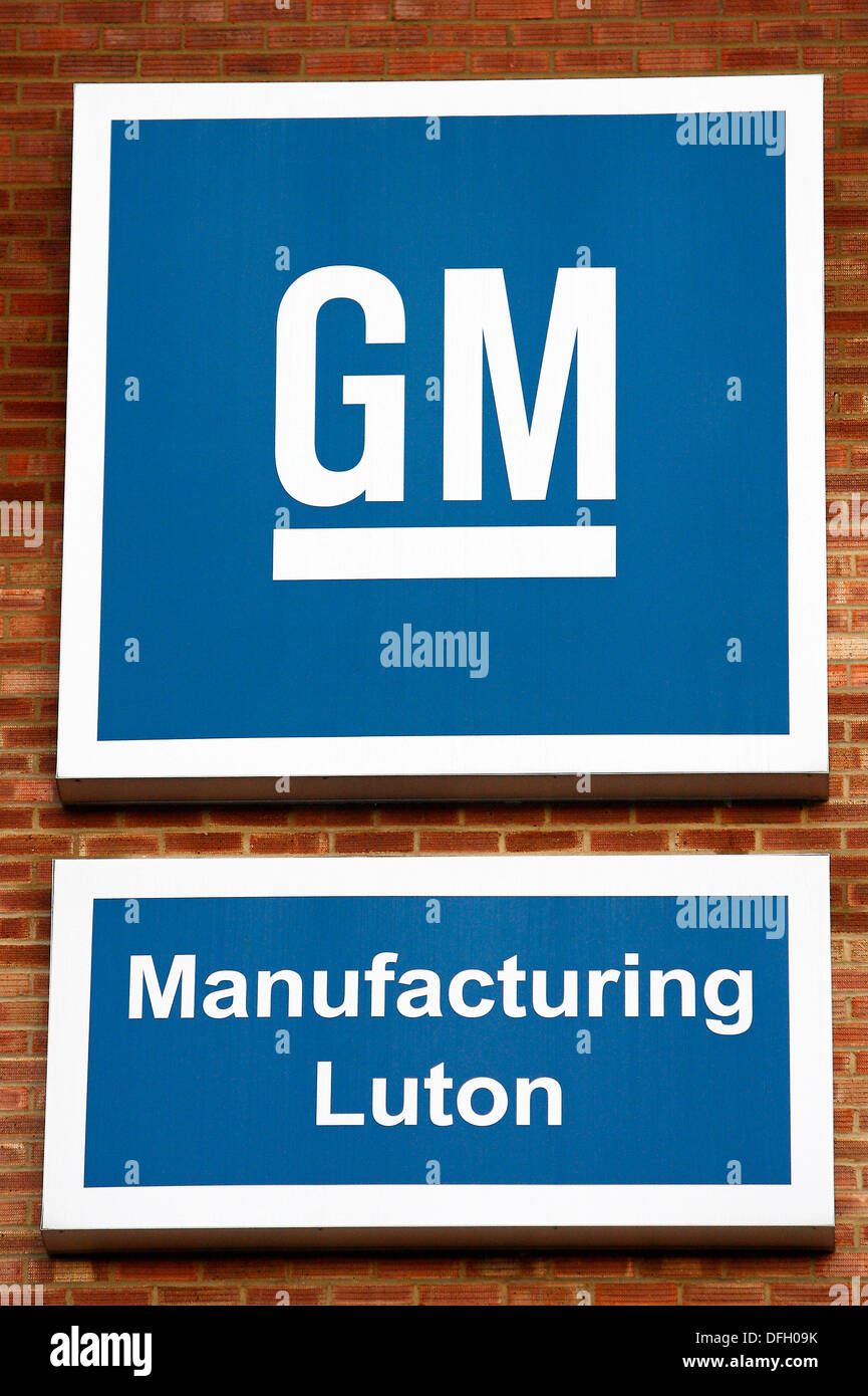 General Motors Manufacturing Plant in Luton. 01.12.2009 Stock Photo - Alamy