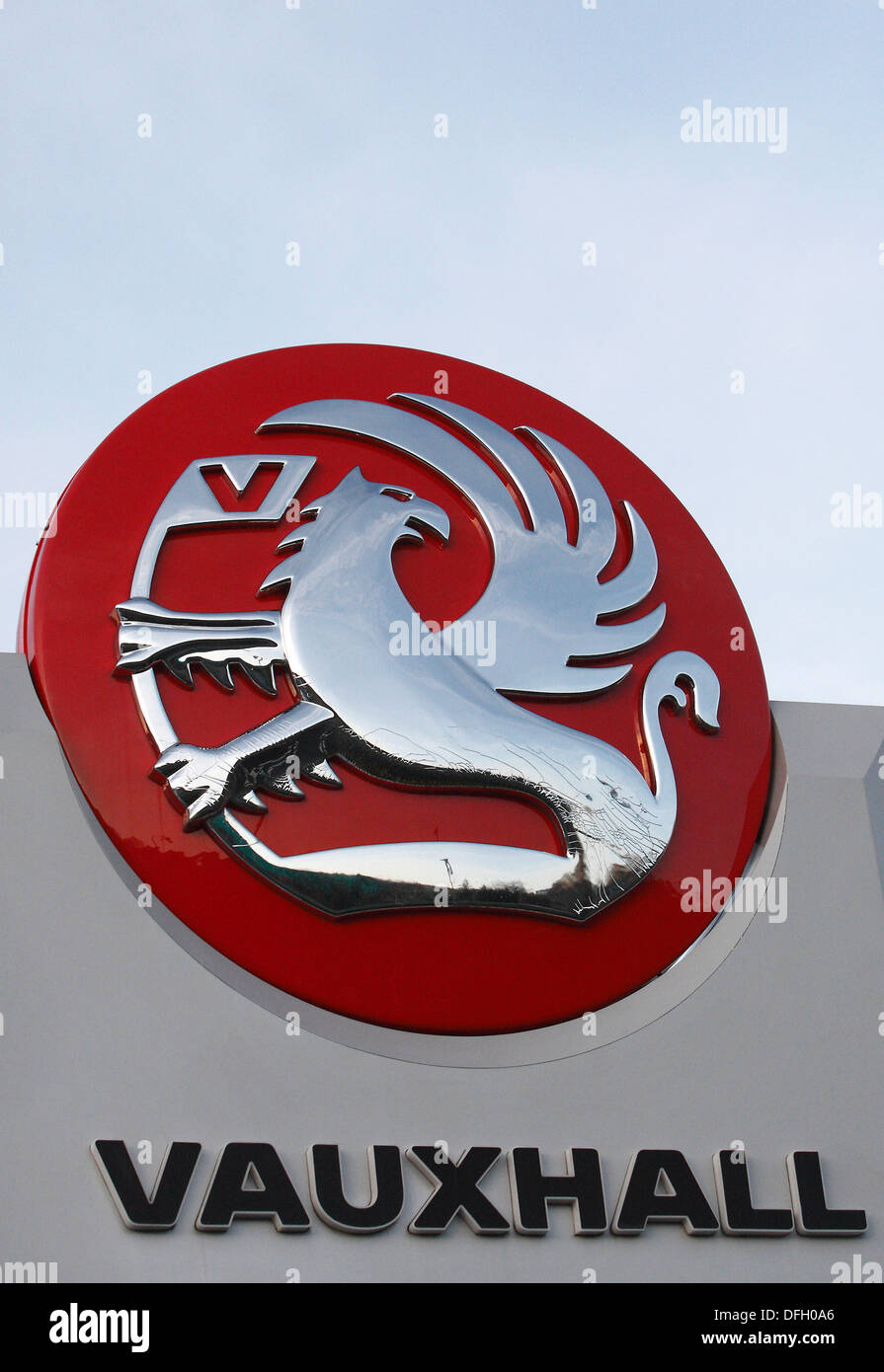 Vauxhall Logo Stock Photos & Vauxhall Logo Stock Images - Alamy