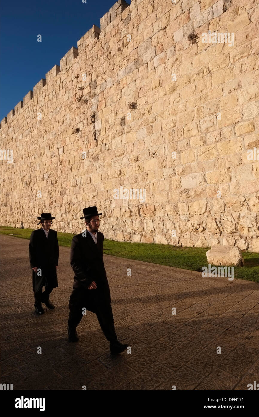 Jewish men hi-res stock photography and images - Alamy